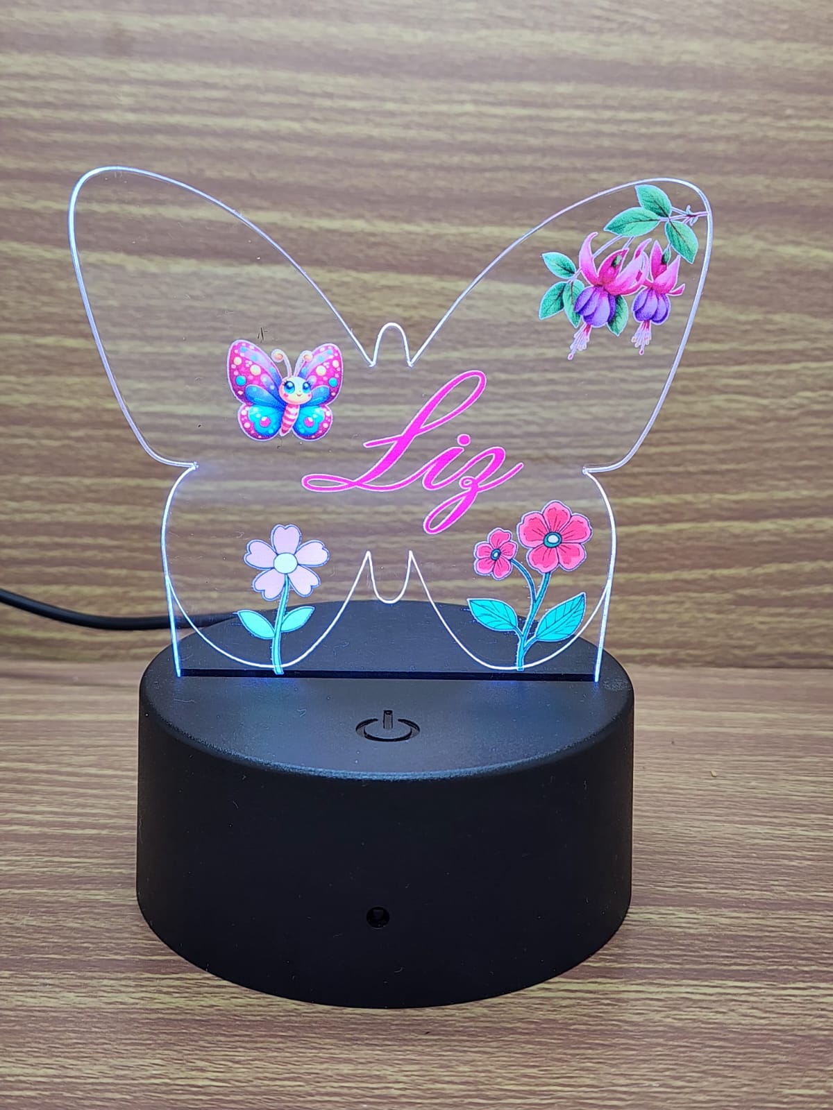 Luminária Personalizada com Base Compacta e LED RGB – Acrilic Arte ...